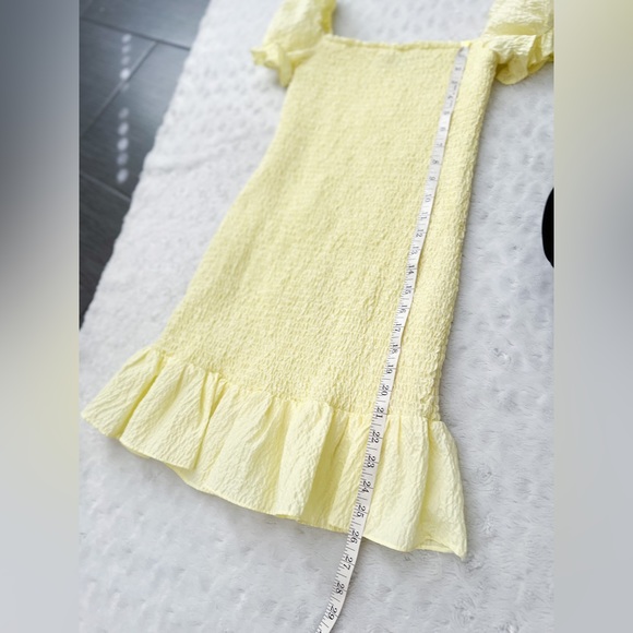 Zara | Dresses | Zara Mini Dress Soft Yellow Crinkle Ruched Puff Sleeve ...